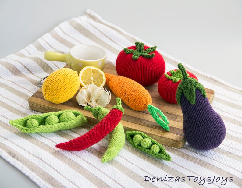Knit and Crochet Your Veggies! Lots of Vintage Patterns! - KnitHacker