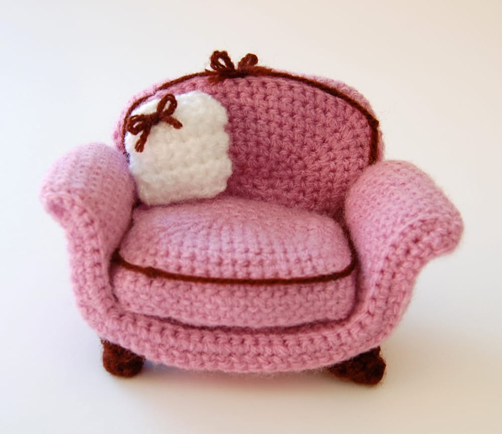 Look! A Crochet Miniature Armchair! | KnitHacker