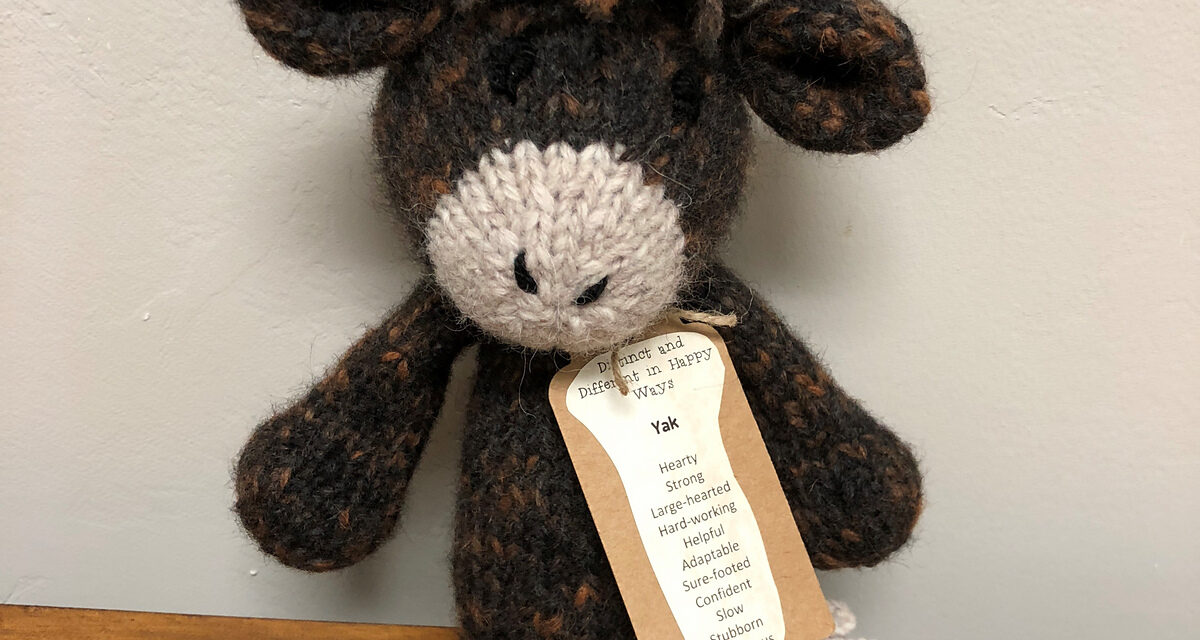 I Spy A Nifty Knitted Yak! You Can Knit One Too! - KnitHacker