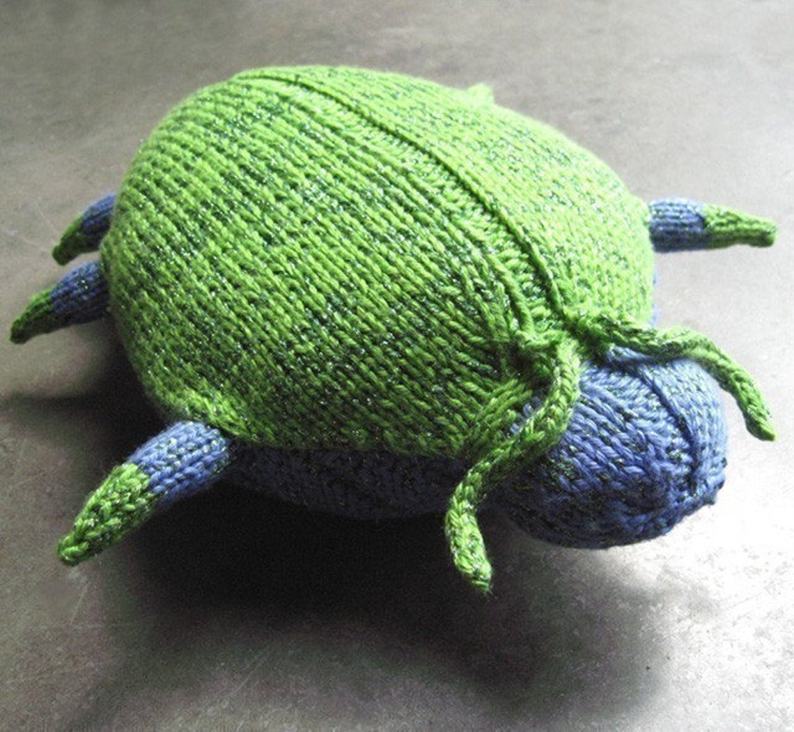 Knit a Sparkle Beetle … This Little Bugger is C-U-T-E! | KnitHacker